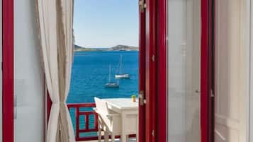 Quarto casal, vista para o mar | 1 quarto, cofres nos quartos, escrivaninha, quartos à prova de som