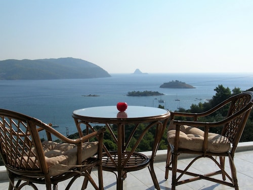 Live-bio: Experience Authentic Greece! - Griekenland