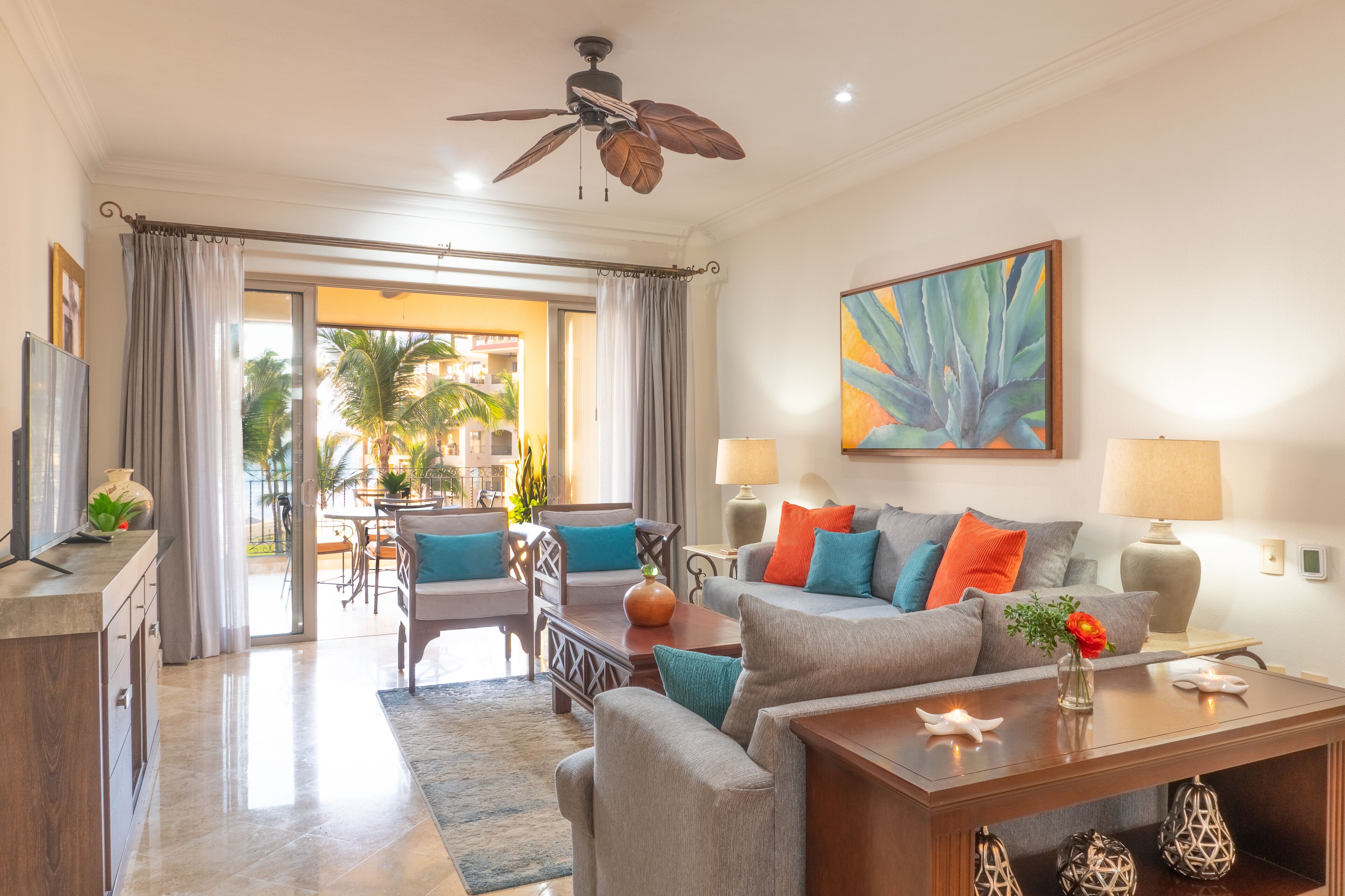 Oceanfront, Bradandjoeyrentals -Fully Remodeled, Stocked, Steps To Beach. - Bucerías