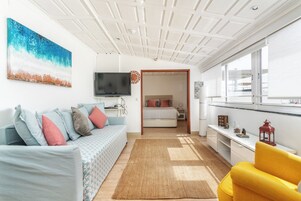 Suíte estúdio panorâmica, 1 quarto, vista para o mar | Wi-Fi de cortesia, roupa de cama