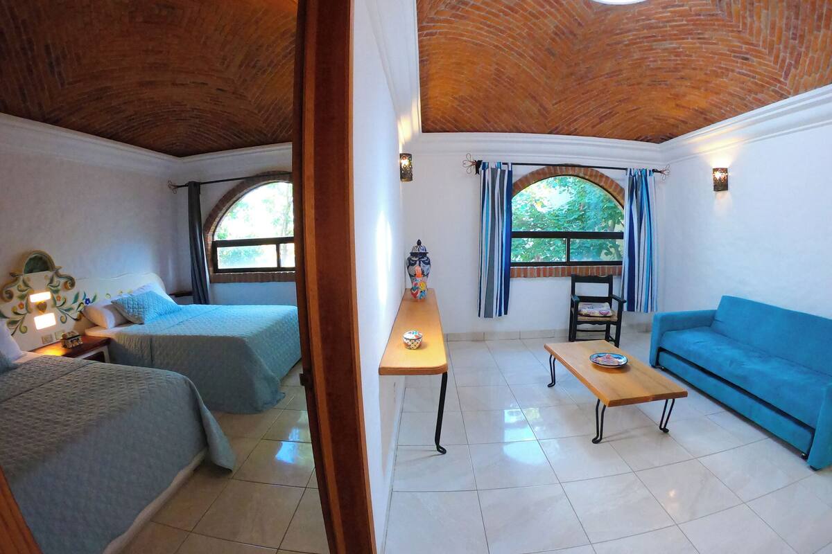 1 quarto, roupa de alta qualidade, com decoração personalizada