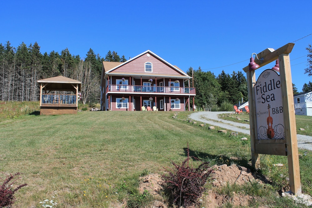 The Fiddle And The Sea B&b - Cape Breton Island