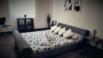 Quarto Duplo, casa de banho partilhada (Cabernet) | Roupa de alta qualidade, com decoração personalizada