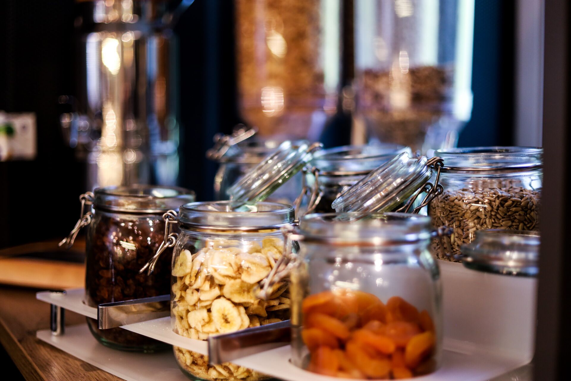 Pequeno-almoço tipo buffet diário (18 EUR por pessoa) 