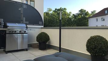 Apartamento Clássico, 2 quartos, varanda | Terraço/pátio interior