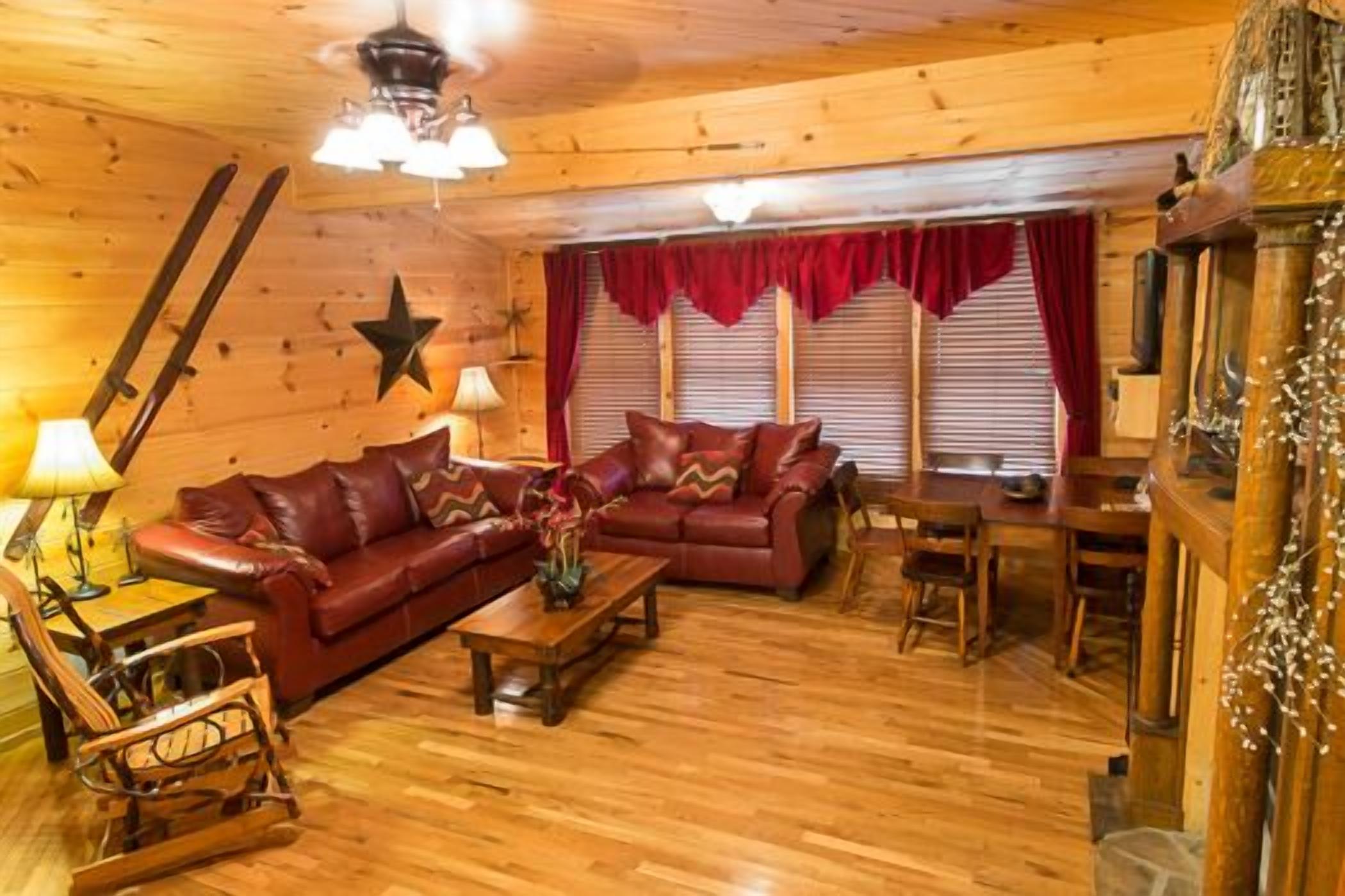 River View Cabin/steps To River Access/walk To Downtown Gatlinburg/hot Tub+sauna - Gatlinburg, TN