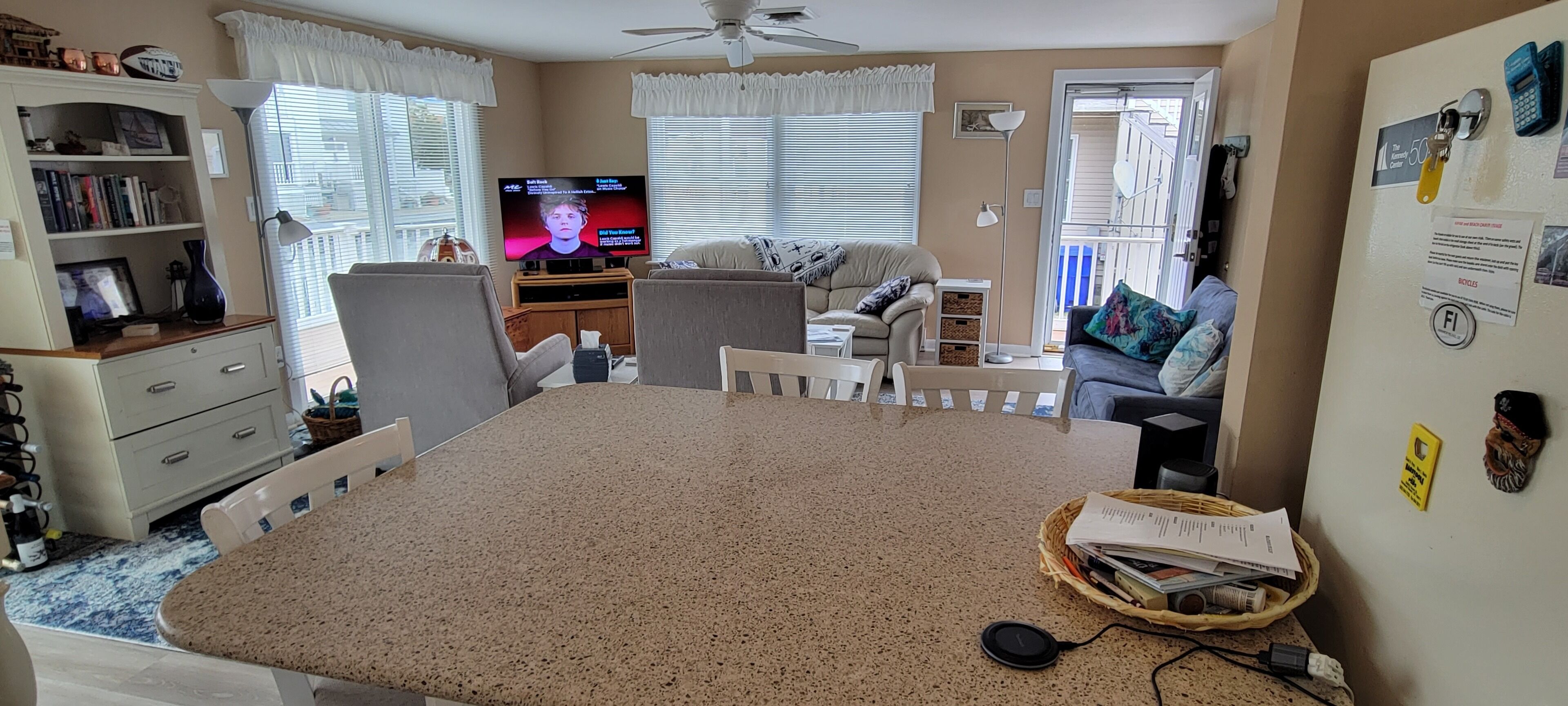 Charming Canal Front Home, Quiet Neighborhood, One Mile From Ocean, Prof. Clean. - Fenwick Island, DE