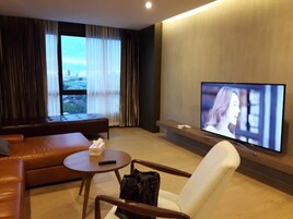 Suite Executiva, sobre a água | Secretária, Wi-fi grátis 