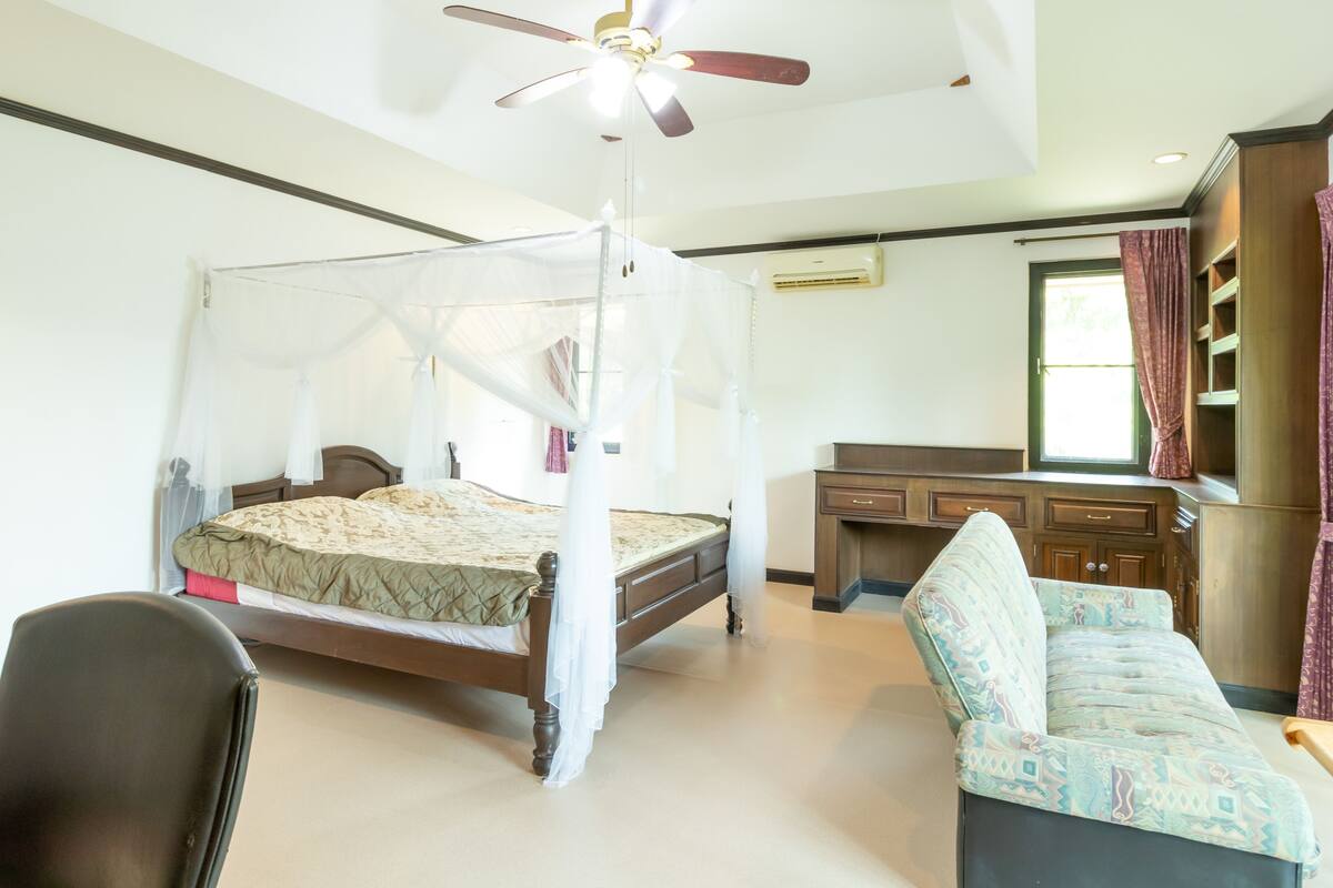 Suite | Secretária, Wi-fi grátis, roupa de cama fornecida