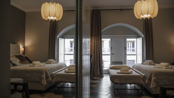 Quarto quádruplo superluxo (Iulia) | Roupas de cama premium