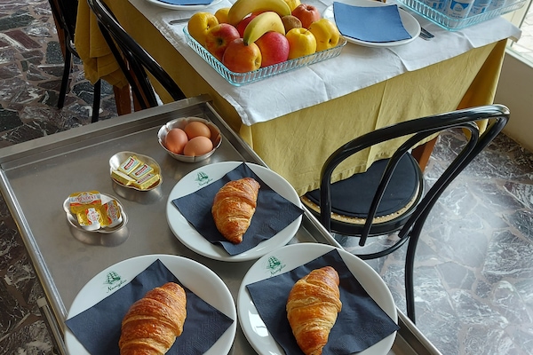 Café da manhã grátis todos os dias