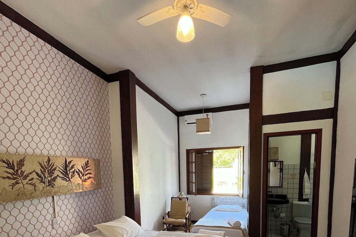 Quarto triplo | Wi-Fi de cortesia, roupa de cama