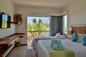 Quarto triplo | Frigobar, cofres nos quartos, escrivaninha, cortinas blackout