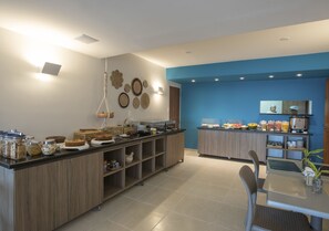 Pequeno-almoço tipo buffet diário incluído 