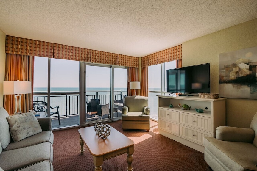 3br/3ba Oceanfront Corner Unit On Boardwalk - Myrtle Beach, SC