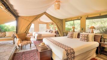 Tenda Clássica, vista para o vale | Lençóis de algodão egípcio, roupa de alta qualidade, edredões de penas