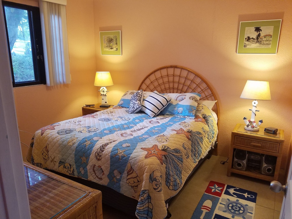Escape To The Caribbean! Beachfront Condo Starting At Just $145/night! - Kingshill