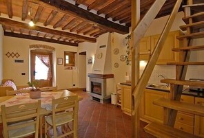 Apartamento, sacada | Área de estar | TV