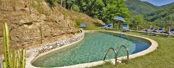 Piscina externa sazonal