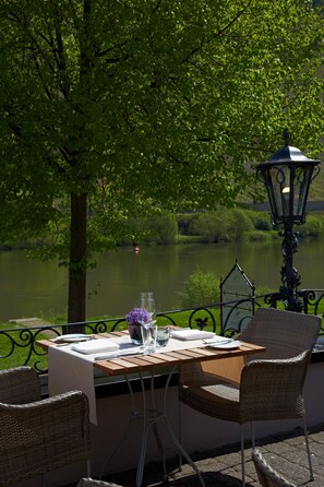 Pequenos-almoços servidos, cozinha local e internacional