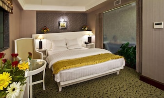 Standard Deluxe room | Roupas de cama premium, escrivaninha, ferros/tábuas de passar roupa