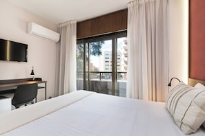 Quarto casal econômico | Roupas de cama premium, edredons de pluma