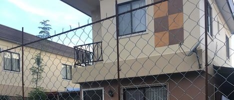 Fachada da propriedade