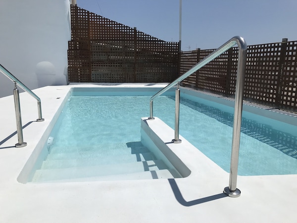 Isa Cádiz - Andalusia