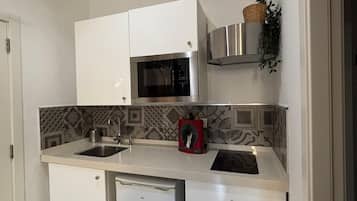 Estúdio panorâmico | Cozinha privada | Geladeira grande, micro-ondas, cooktop, máquina de café expresso