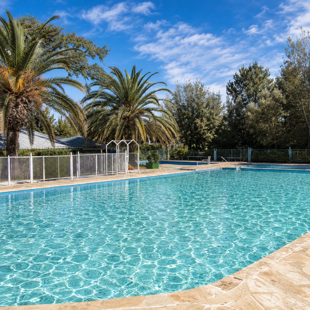 3 piscinas exteriores 