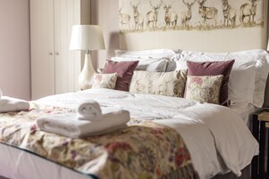 Quarto Duplo ou Twin Superior | Roupa de alta qualidade, com decoração personalizada 