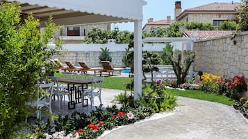 Área de estar no saguão