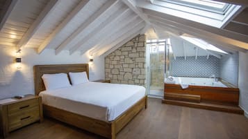 Loft exclusivo, 1 cama Queen | Cofres nos quartos, Wi-Fi de cortesia, roupa de cama