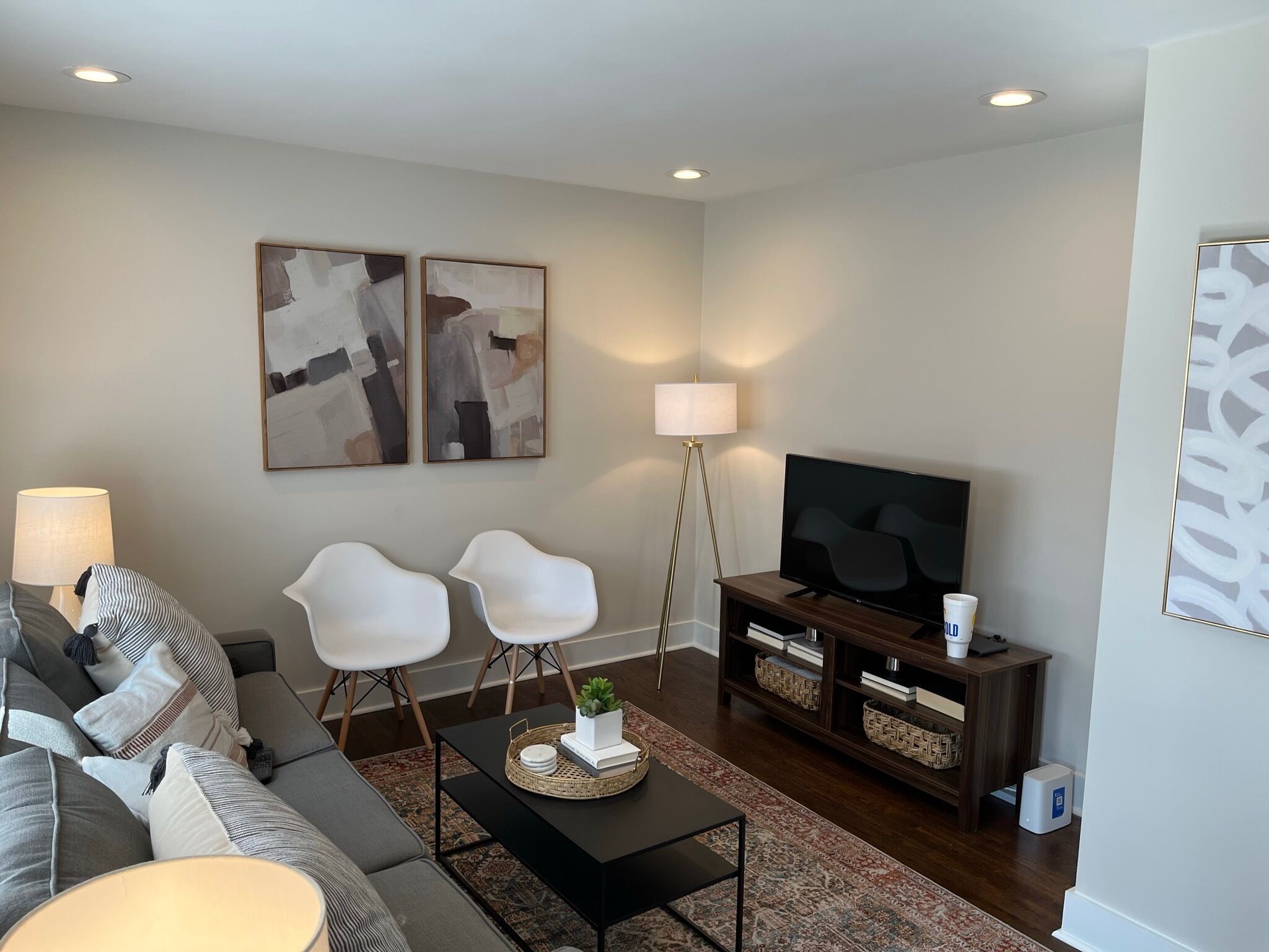 A Great Apartment In The Middle Of It All! - Nashville, TN