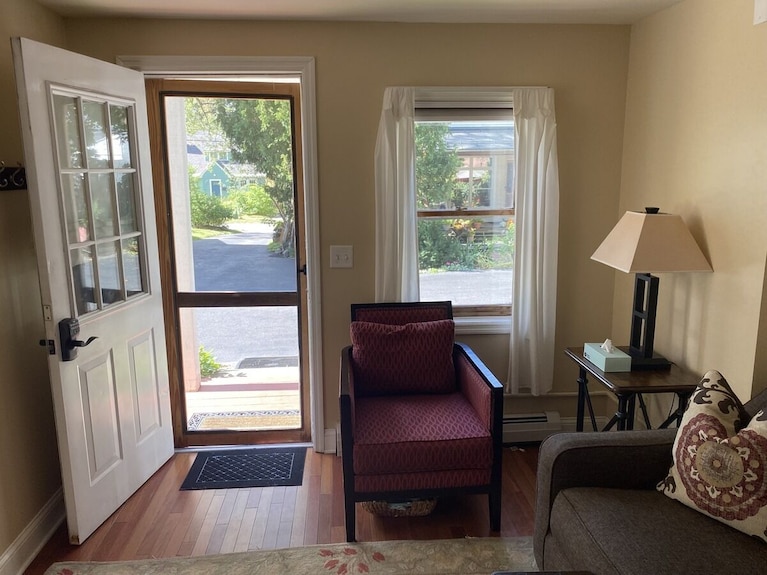 Carriage House Apt - Walk @ Bike To Everything\n Historic South End Of Btv - University of Vermont, Burlington