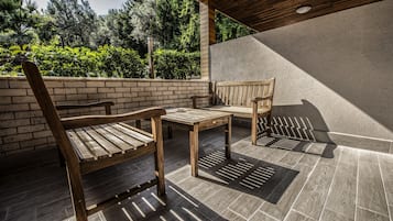 Quarto Duplo Standard, não fumadores, vista para o jardim | Varanda