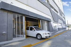 Estacionamento com motorista grátis 