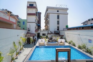 Piscina externa
