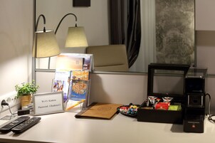 Deluxe Room, 1 Bedroom, SILVER | Café e/ou cafeteira