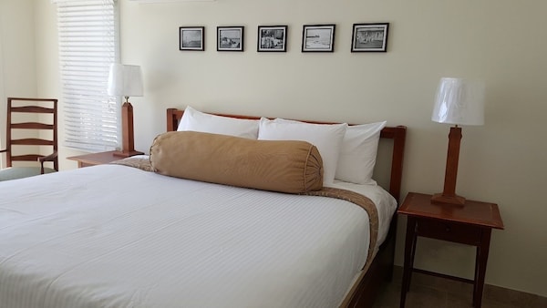 Le Cabanon Motel - Pompano Beach, FL