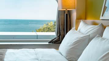 Ocean View Wellness Suite | Roupa de alta qualidade, edredões de penas, ferro/tábua de engomar