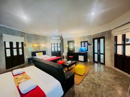 Villa Comfort, vários quartos | Cofre no quarto, roupa de cama fornecida