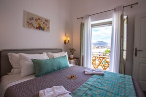 Casa de Luxo, 2 quartos | Cofre no quarto, secretária, quartos insonorizados 