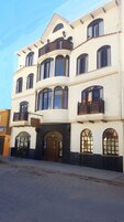 Fachada da propriedade