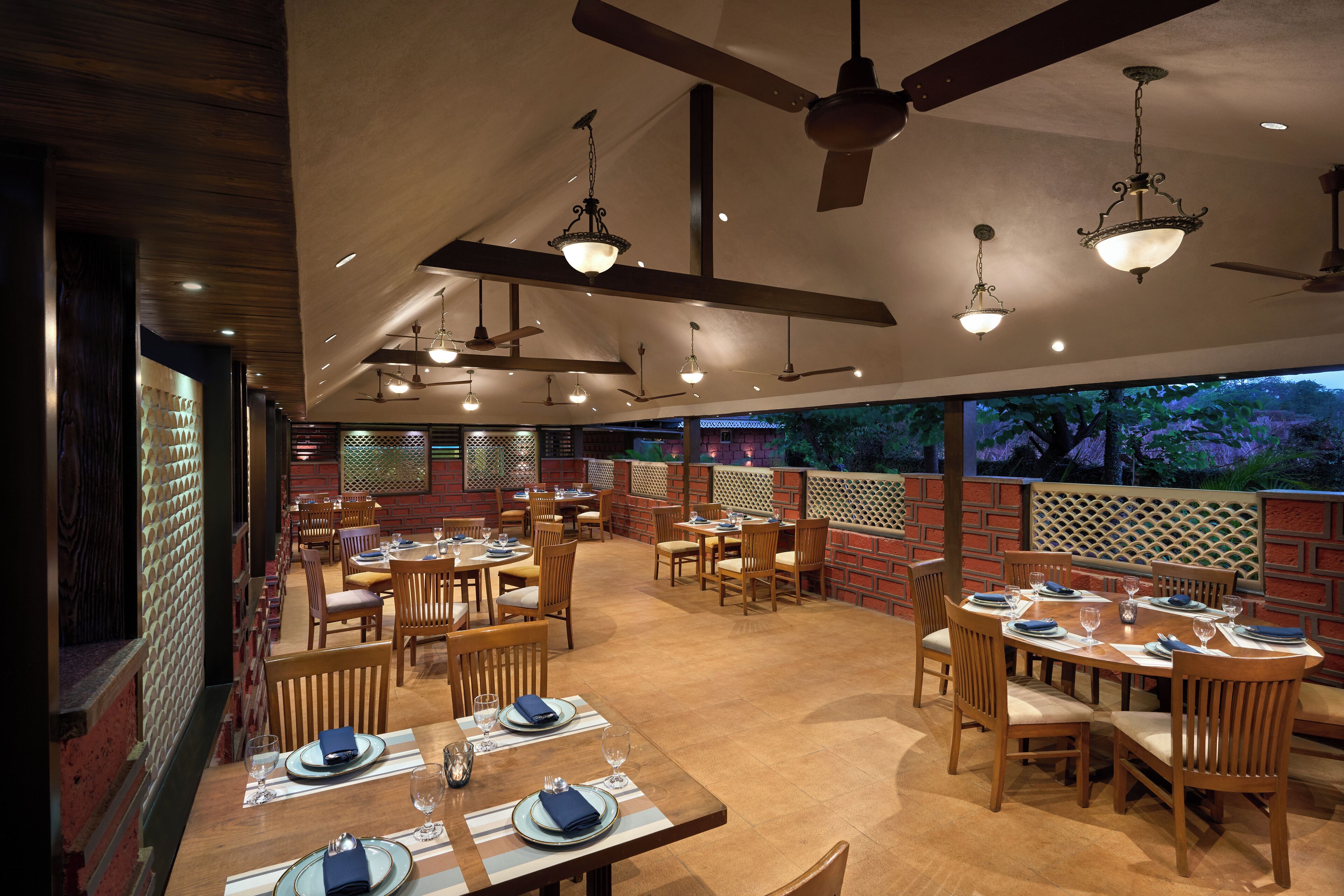 Café da manhã com buffet todos os dias mediante uma taxa