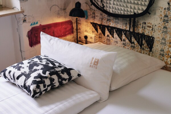 18arts Hotel - Living In A Gallery! - Cologne