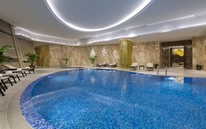 Piscina interna, piscina externa
