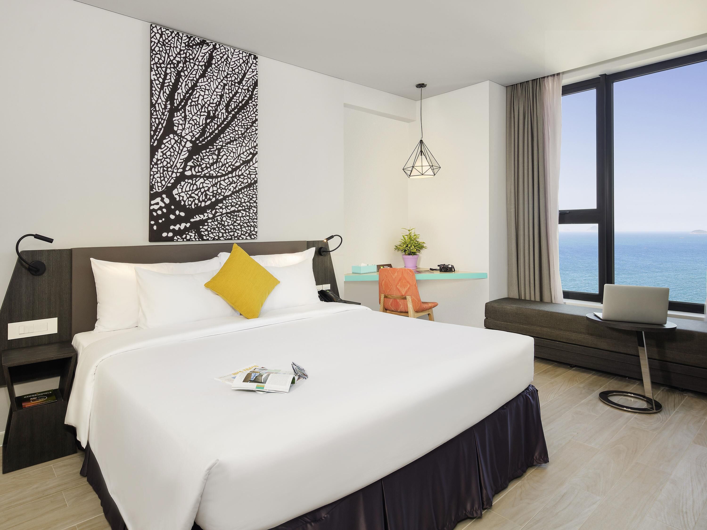 Suite Familiar, 1 cama de casal | Roupa de alta qualidade, minibar, cofre no quarto, secretária 