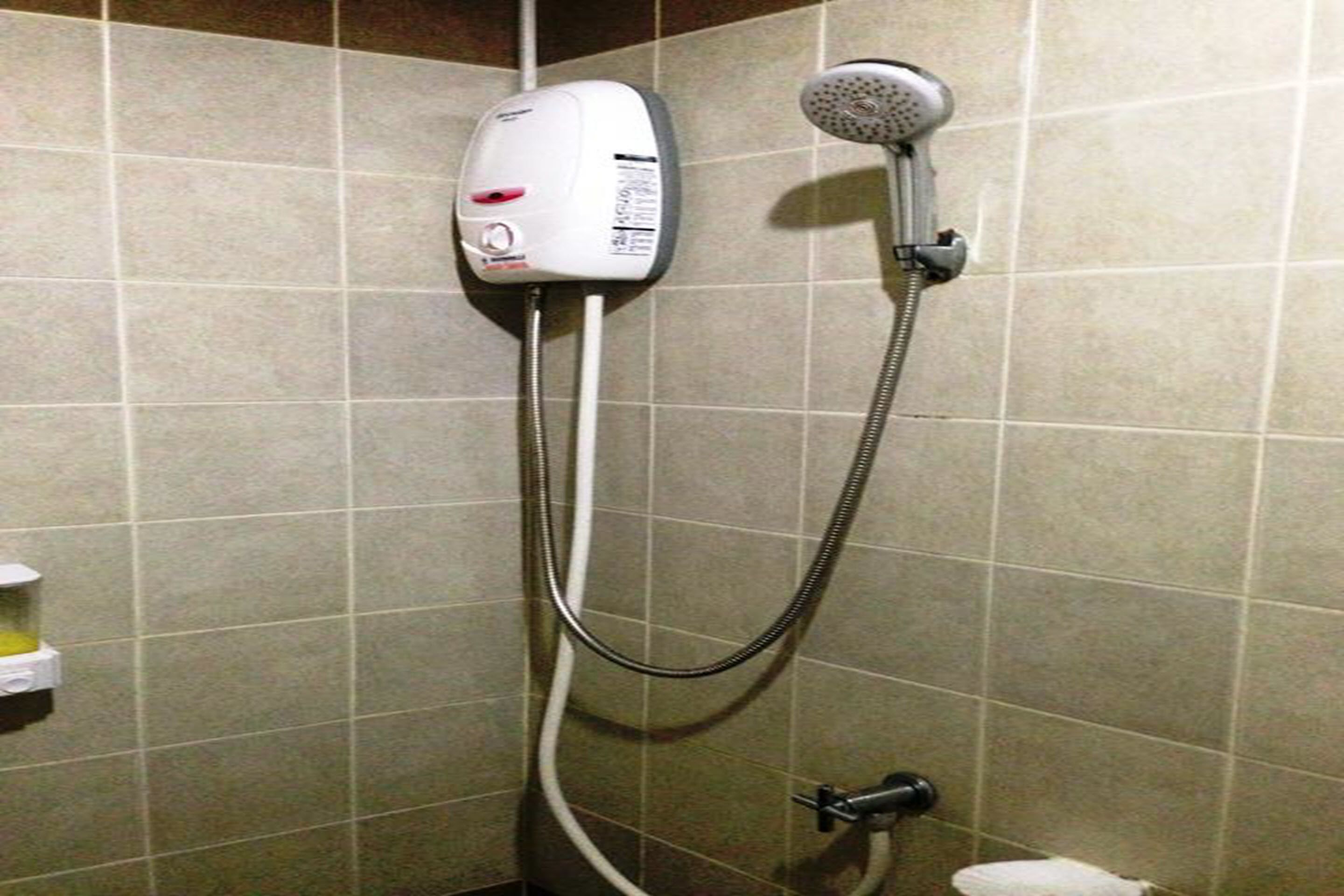 Quarto Duplo Standard | Casa de banho | Um polibã, artigos de higiene pessoal grátis, toalhas fornecidas 