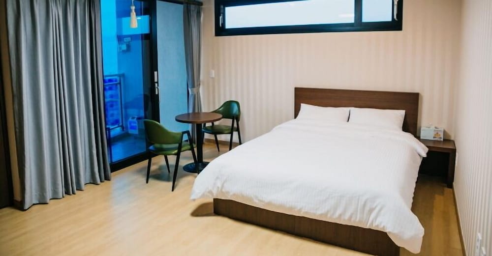 Chilsimni Hotel - Jeju-do